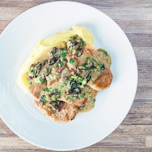 Pork With Prunes And Mashed Potatoes - Krumpli