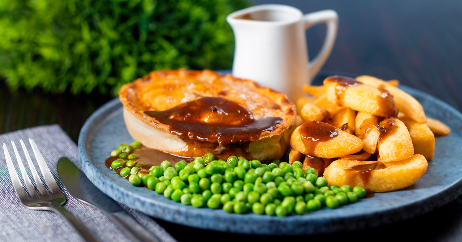 Steak and Stilton Pie with Gravy - Krumpli