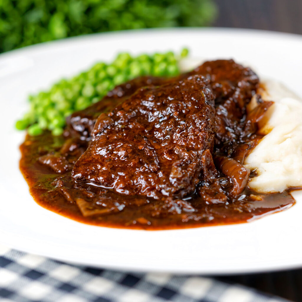 Old Fashioned Braised Steak and Caramelised Onions - Krumpli
