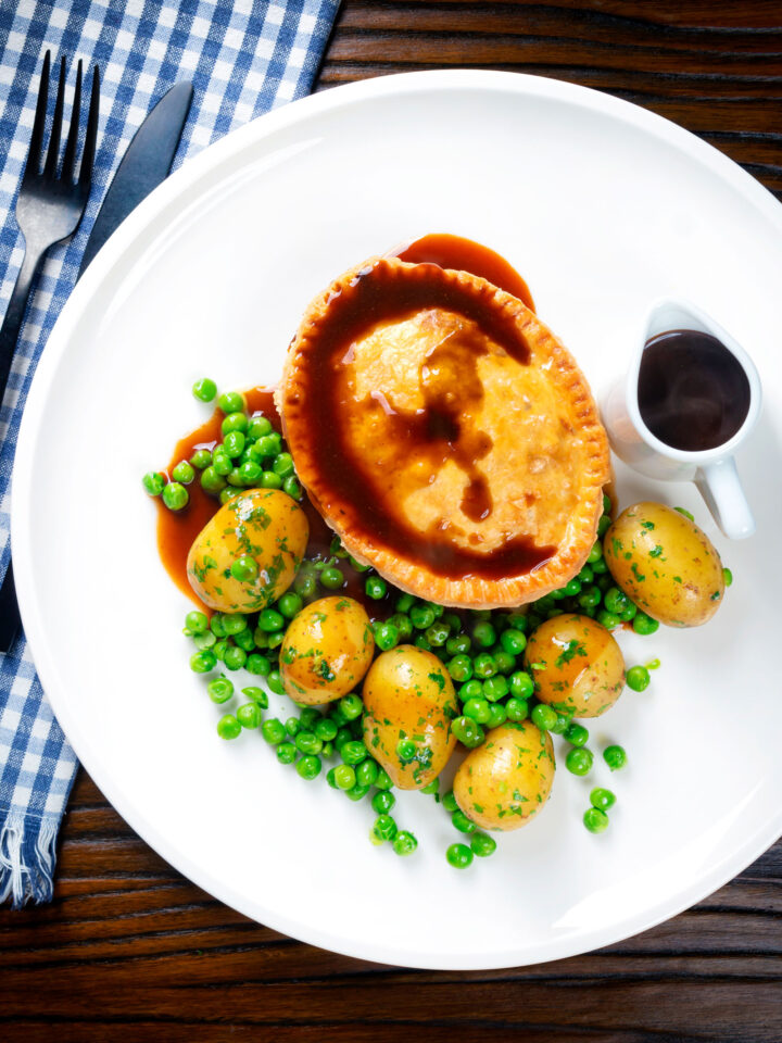 Old School Minced Beef and Onion Pie - Krumpli