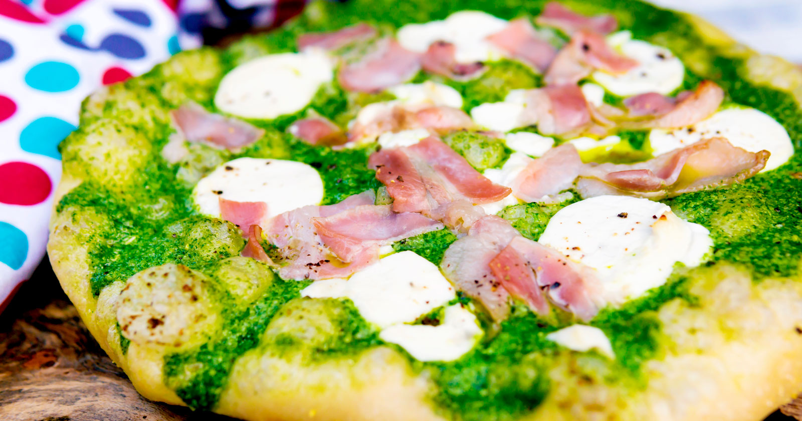 Goat Cheese and Rocket Pesto Pizza - Krumpli