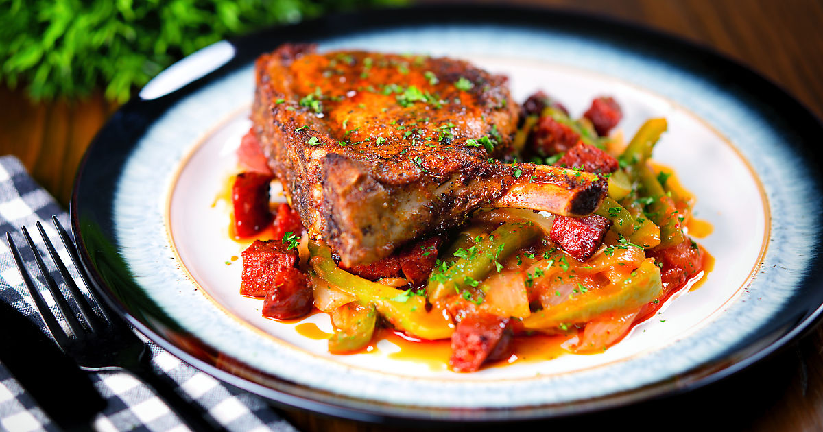 Easy Spanish Pork Chops with Chorizo - Krumpli
