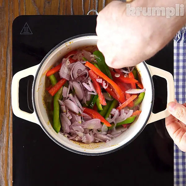 Simple Chicken Basque Stew - Krumpli