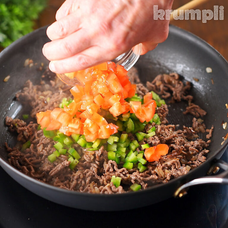 Hortobágyi Palacsinta Hungarian Meat Stuffed Pancakes - Krumpli