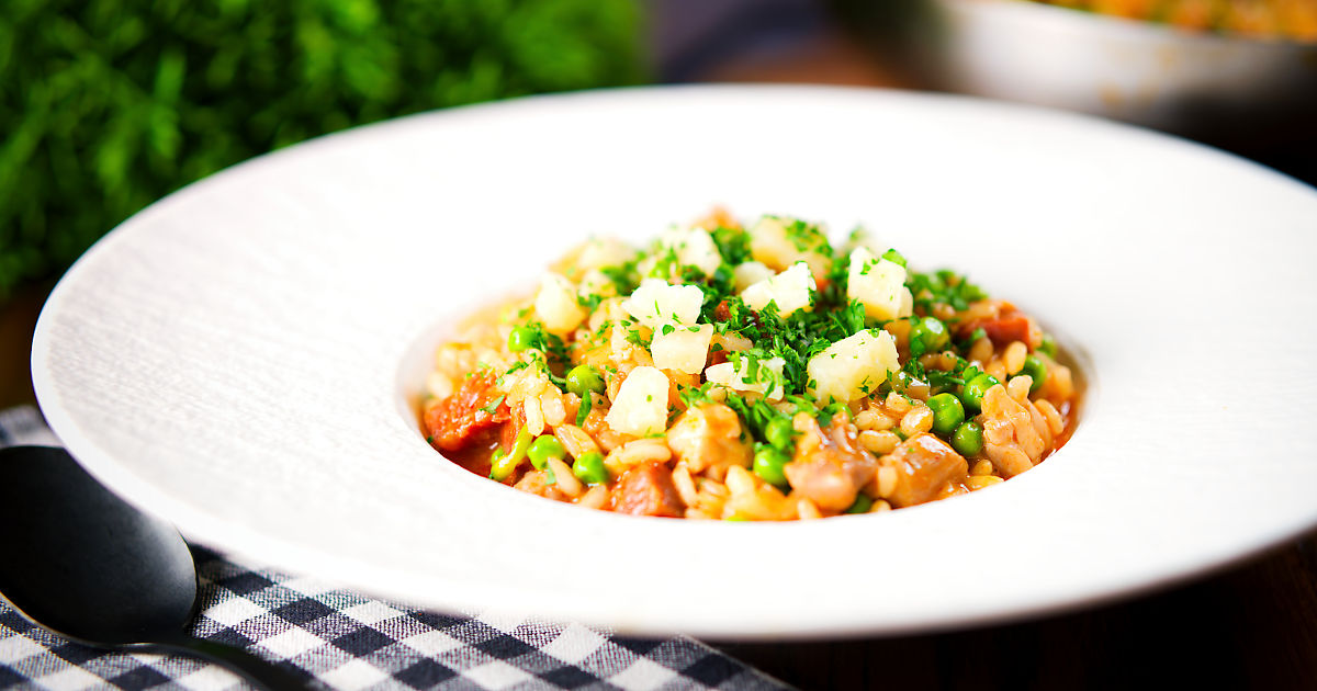 Chicken and Chorizo Risotto with Peas - Krumpli